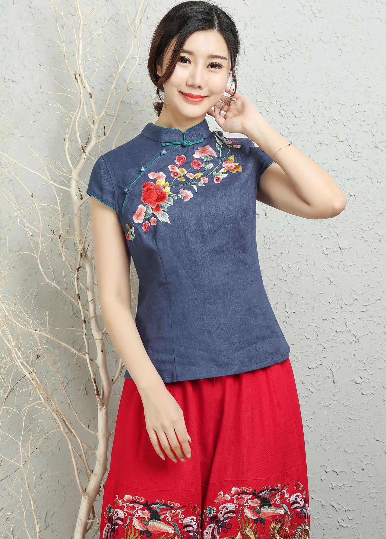Mandarin Collar Floral Embroidery Cheongsam Top Traditional Chinese Bl ...